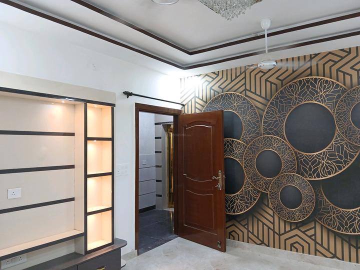 2 BHK 650 Sqft Independent Floor for sale at Matiala, New Delhi ...