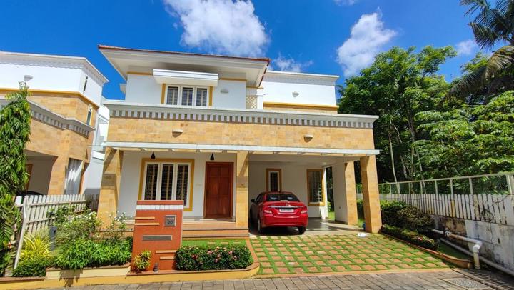 4 BHK 2500 Sqft Villa for sale at Kalamassery, | Property ID - 17999765