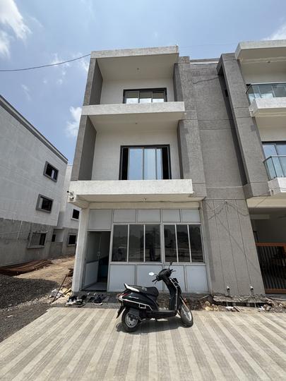 4 BHK 1944 Sqft Independent House for sale at Dindoli, | Property ID ...