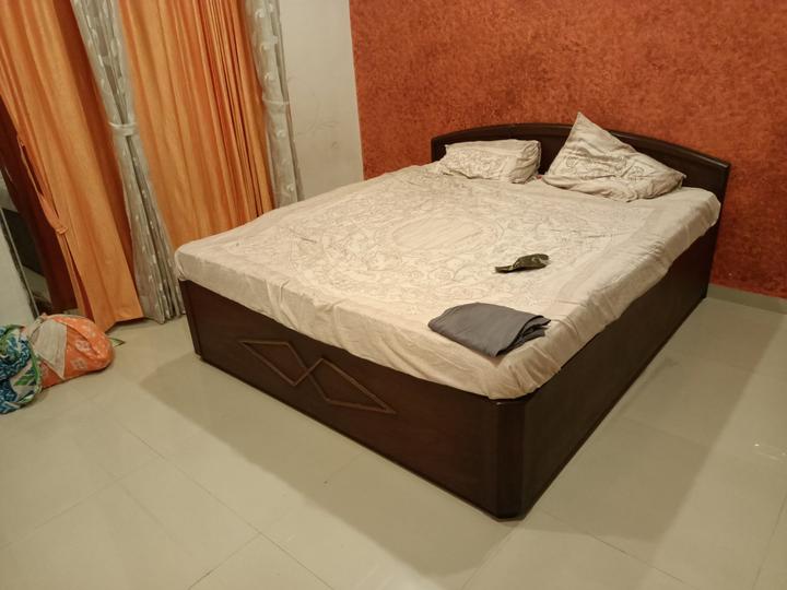 3 BHK 1800 Sqft Flat for sale at Karadiya, | Property ID - 6009267