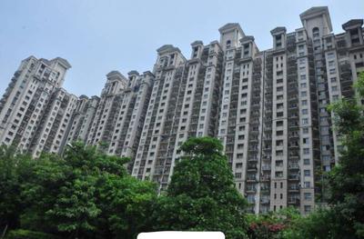 DLF Hamilton Court Brochure DLF Phase 4, Gurgaon